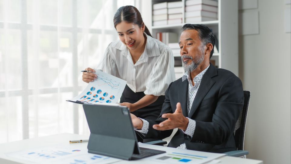 Simplify Stakeholder Communication